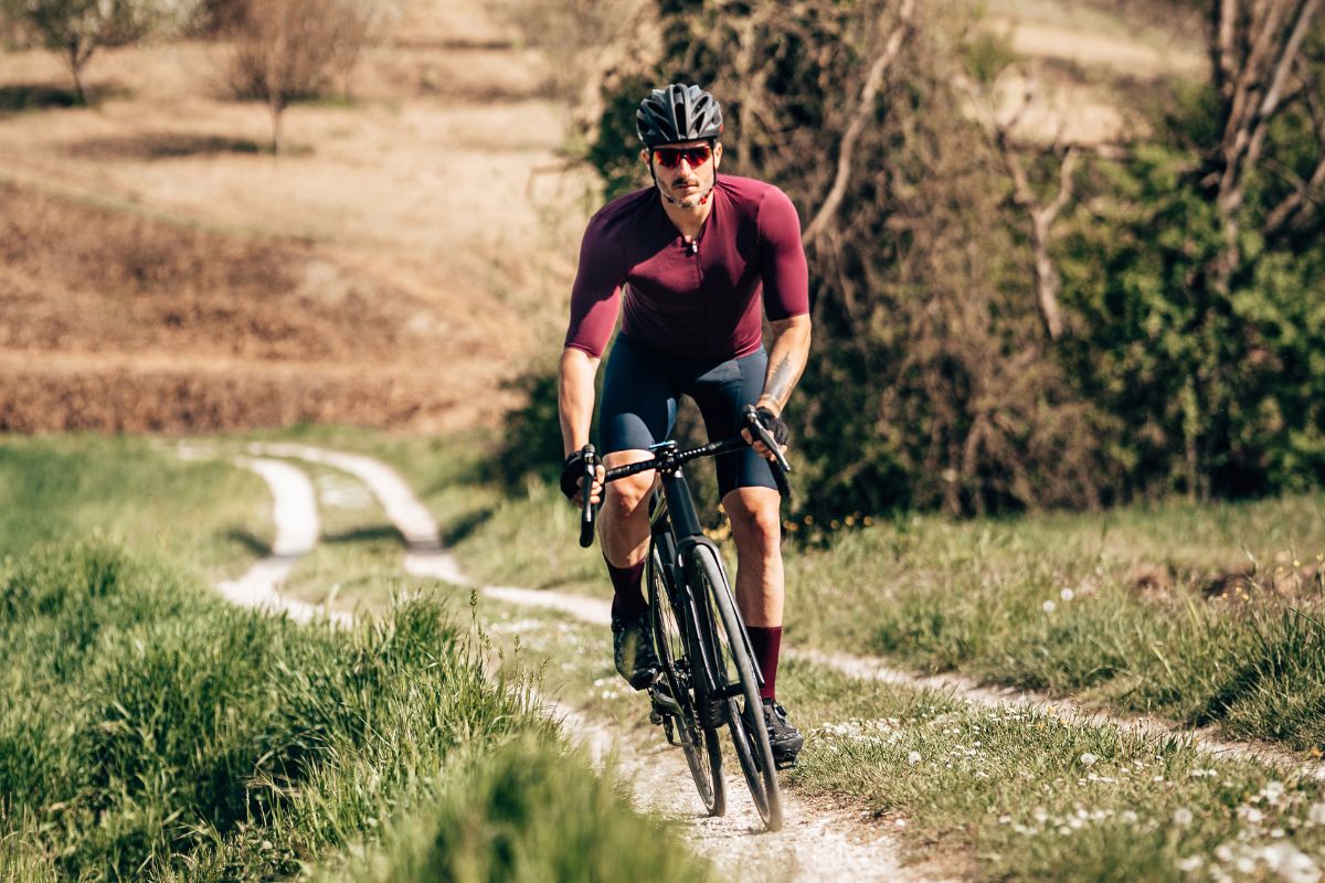 Hvad er Gravel-Cykling? Eventyr på Grusveje
